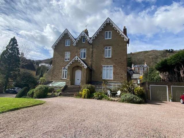 2 Bedroom Apartment Flat
