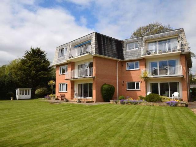 2 Bedroom Apartment Flat