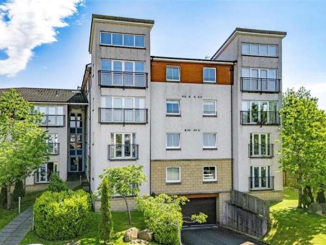 2 Bedroom Apartment Flat