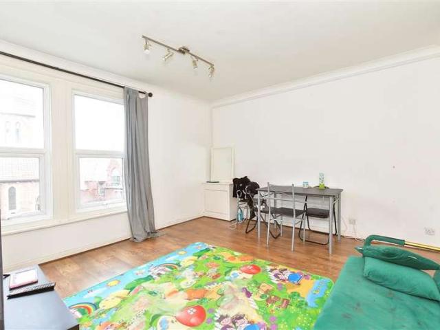 2 Bedroom Apartment Flat