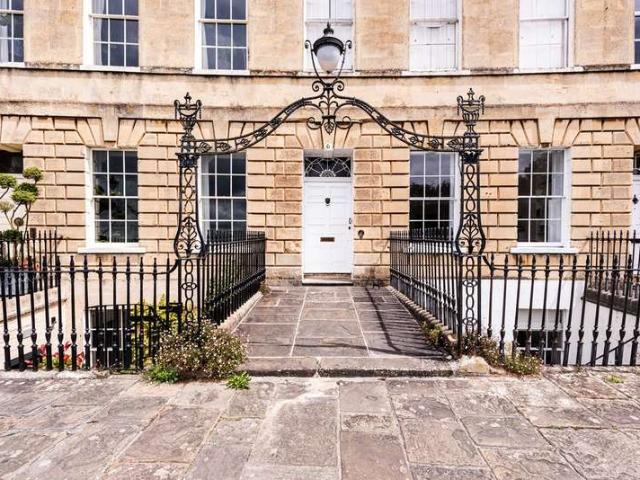2 Bedroom Apartment Flat