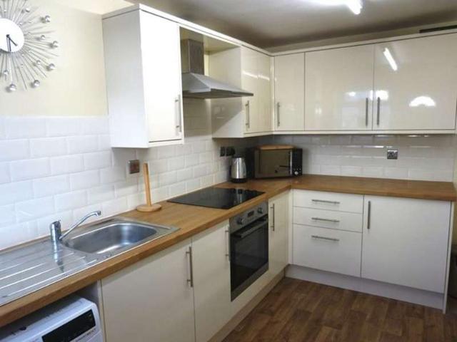 2 Bedroom Apartment Flat