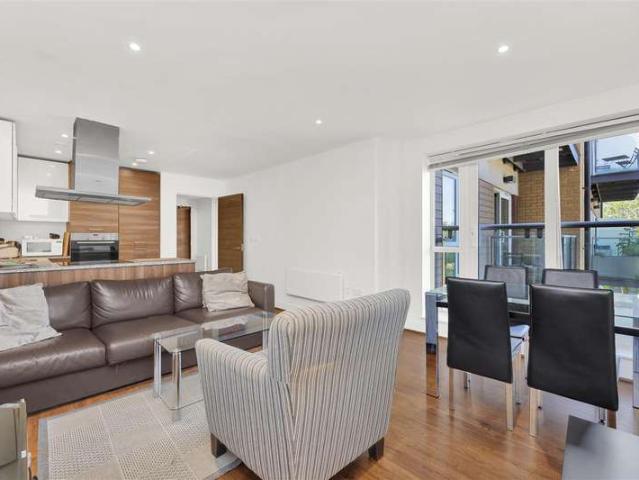 2 Bedroom Apartment Flat