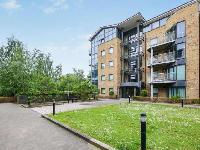 2 Bedroom Apartment Flat