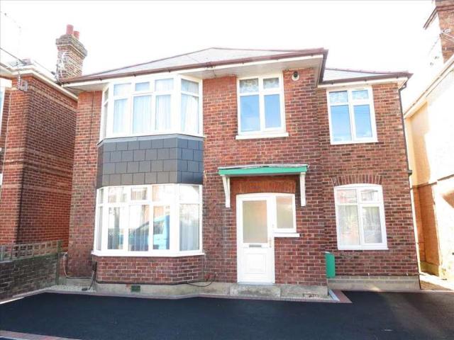 2 Bedroom Apartment Flat