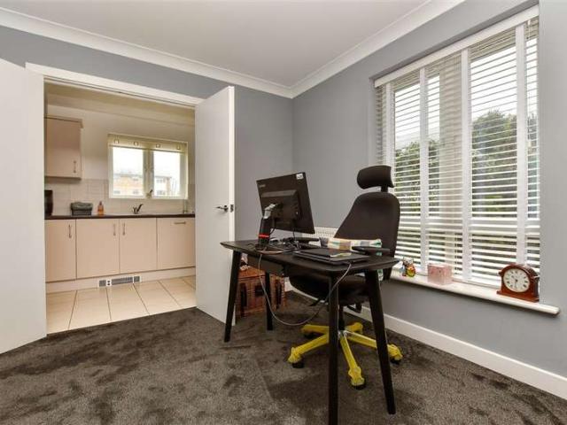 2 Bedroom Apartment Flat