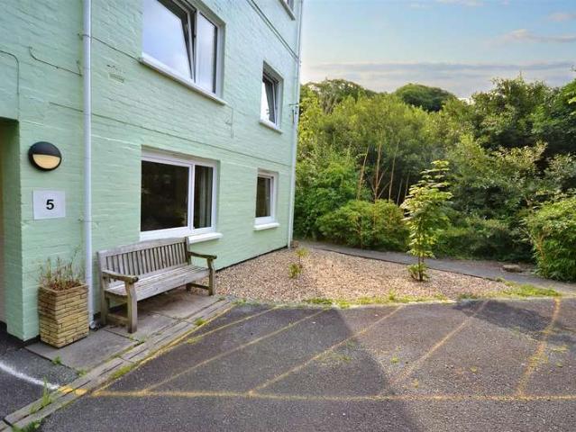 2 Bedroom Apartment Flat