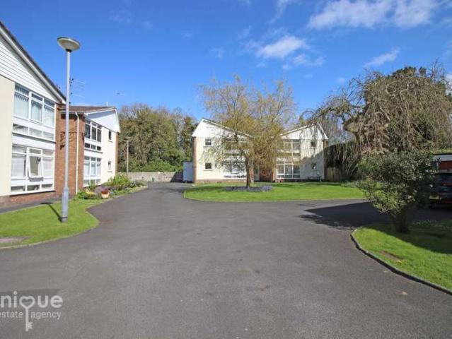2 Bedroom Apartment Flat