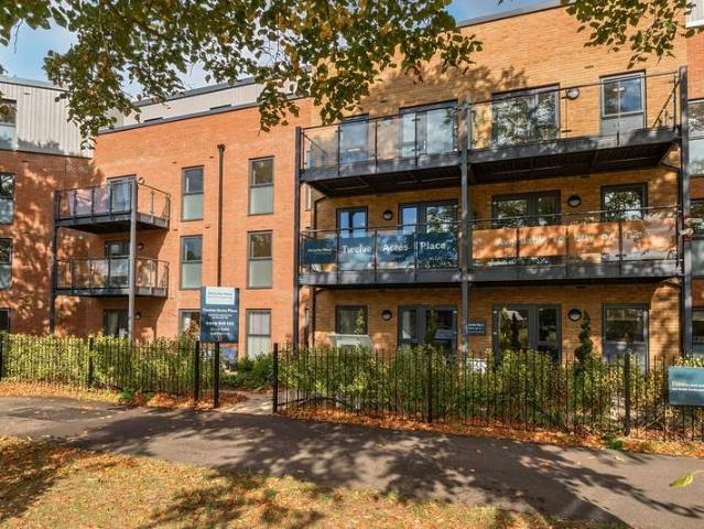 2 Bedroom Apartment Flat