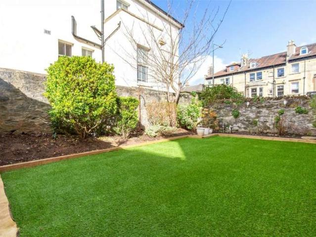 2 Bedroom Apartment Flat