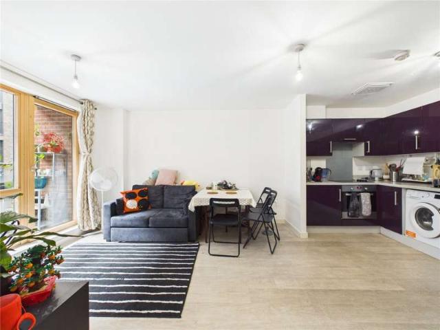 2 Bedroom Apartment Flat