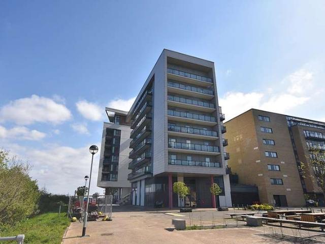 2 Bedroom Apartment Flat