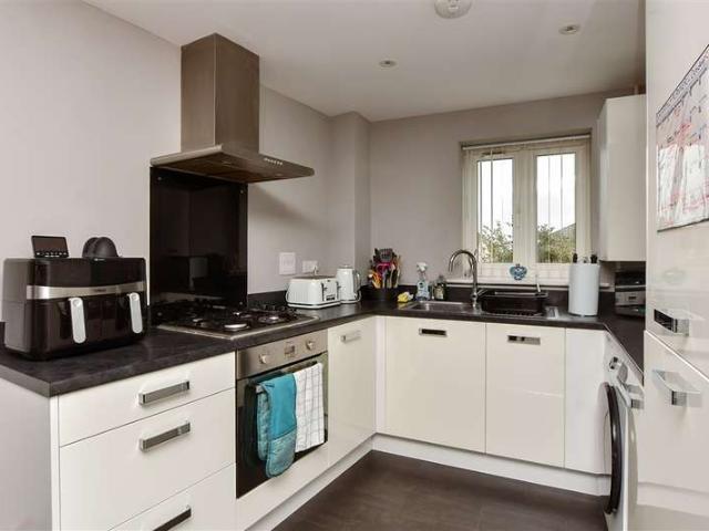2 Bedroom Apartment Flat
