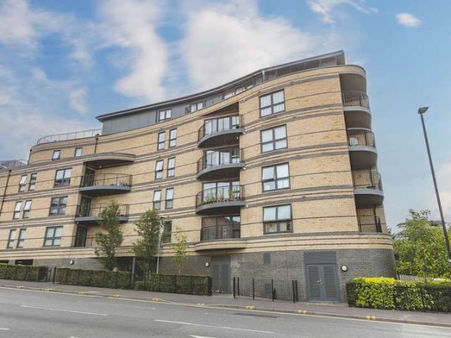 2 Bedroom Apartment Flat