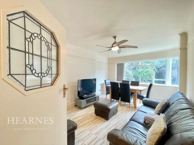 2 Bedroom Apartment Flat