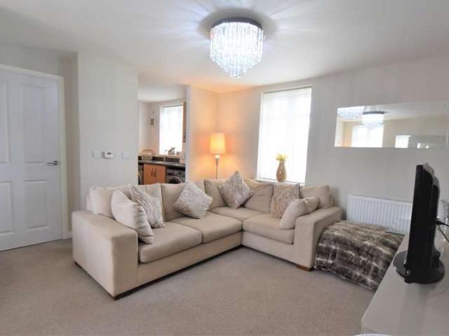 2 Bedroom Apartment Flat