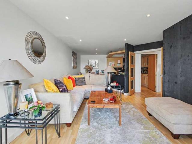 2 Bedroom Apartment Flat