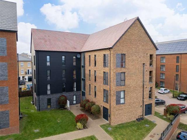 2 Bedroom Apartment Flat
