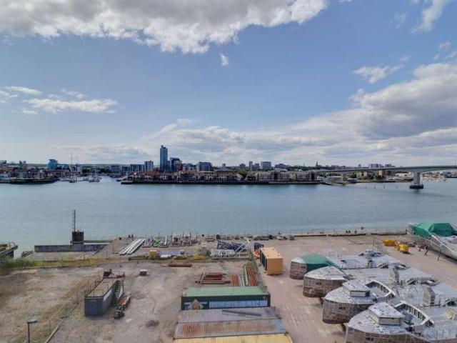 2 Bedroom Apartment Flat