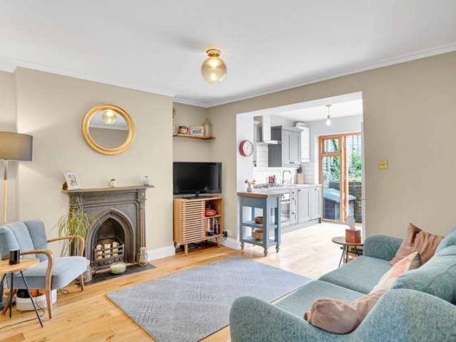 2 Bedroom Apartment Flat