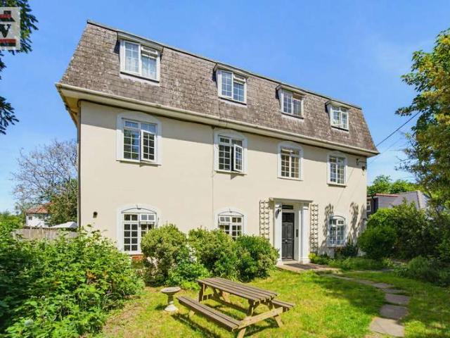 2 Bedroom Apartment Flat