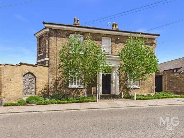 2 Bedroom Apartment Flat