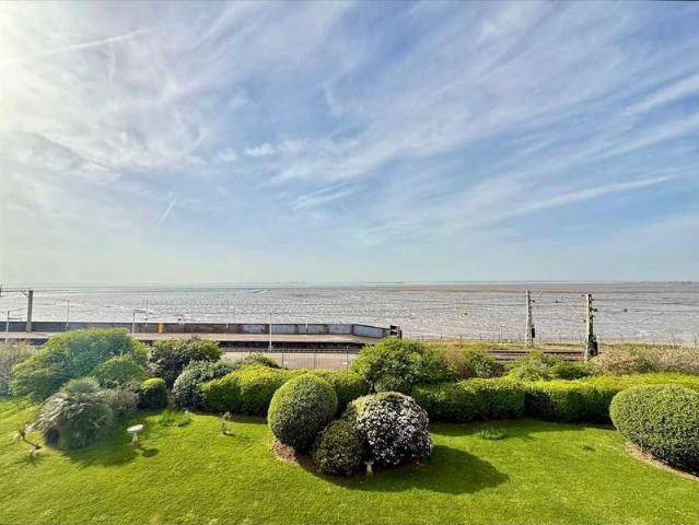 2 Bedroom Apartment Flat