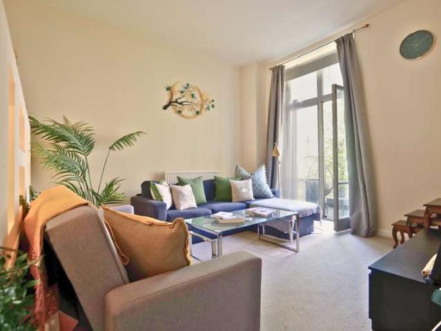 2 Bedroom Apartment Flat