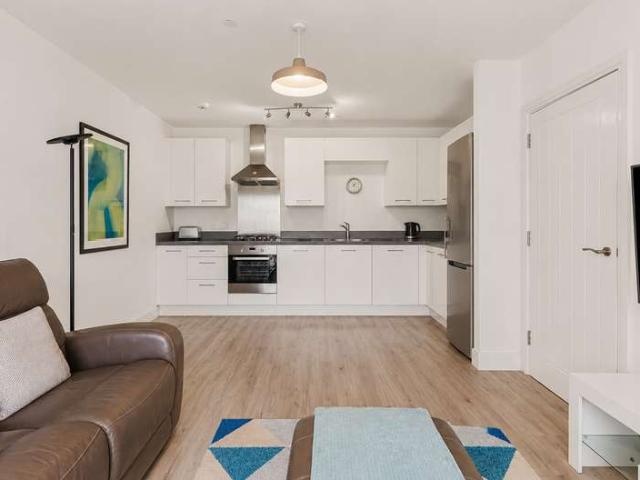2 Bedroom Apartment Flat
