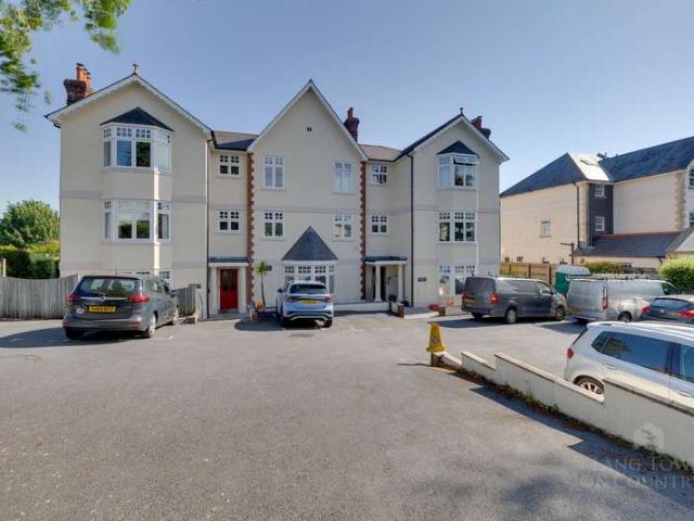 2 Bedroom Apartment Flat