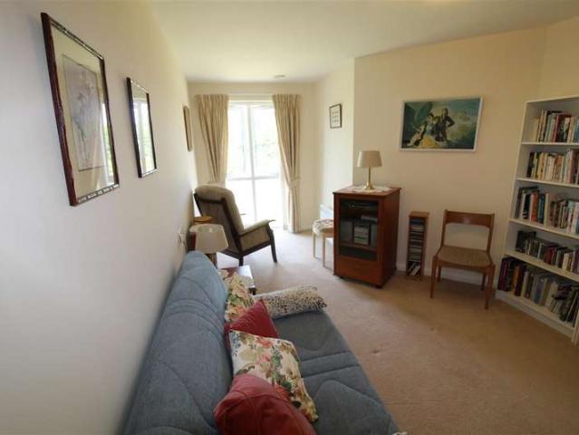 2 Bedroom Apartment Flat
