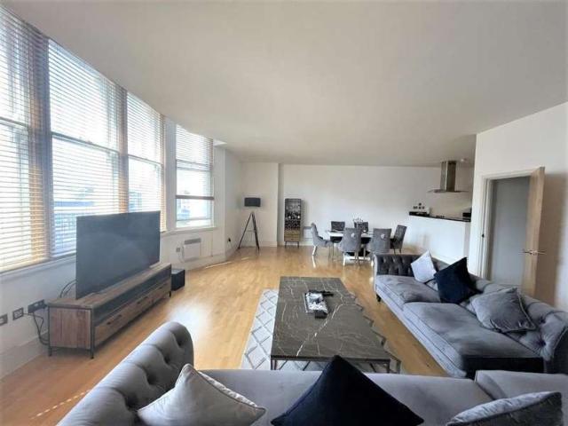 2 Bedroom Apartment Flat
