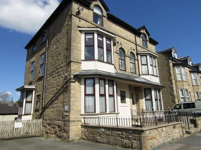 2 Bedroom Apartment Flat