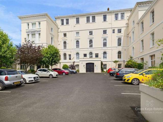 2 Bedroom Apartment Flat