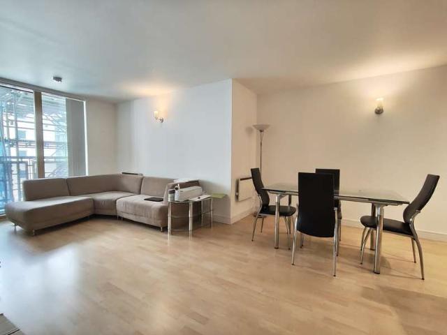 2 Bedroom Apartment Flat