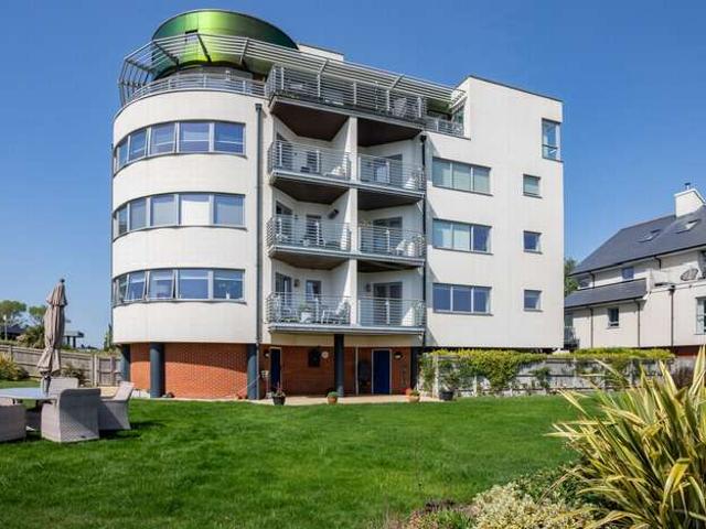 2 Bedroom Apartment Flat