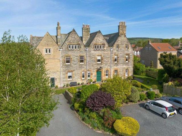 2 Bedroom Apartment Flat