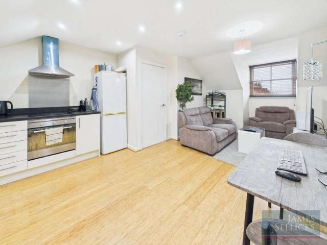 2 Bedroom Apartment Flat