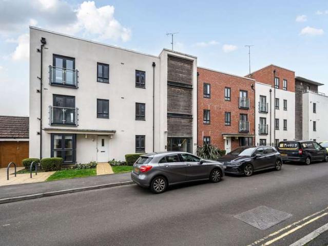 2 Bedroom Apartment Flat