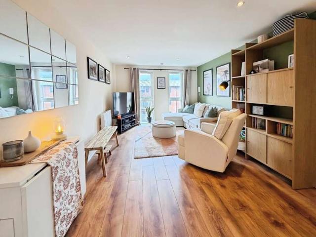 2 Bedroom Apartment Flat