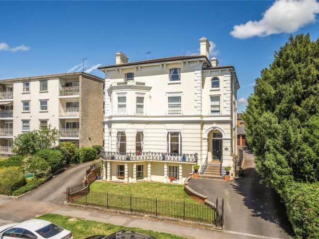 2 Bedroom Apartment Flat