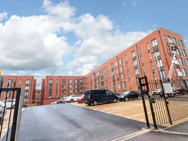2 Bedroom Apartment Flat