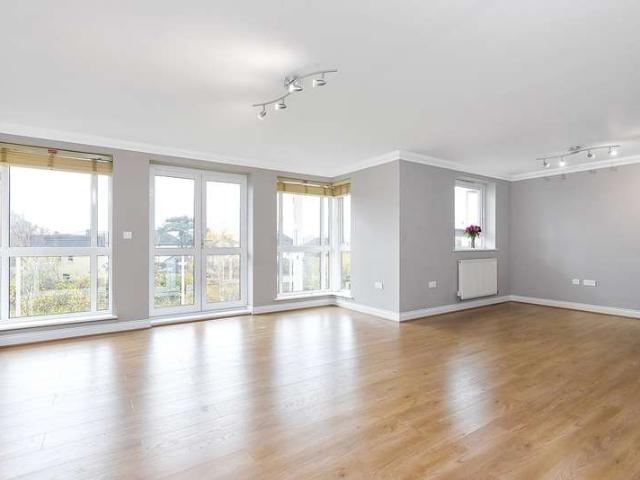 2 Bedroom Apartment Flat