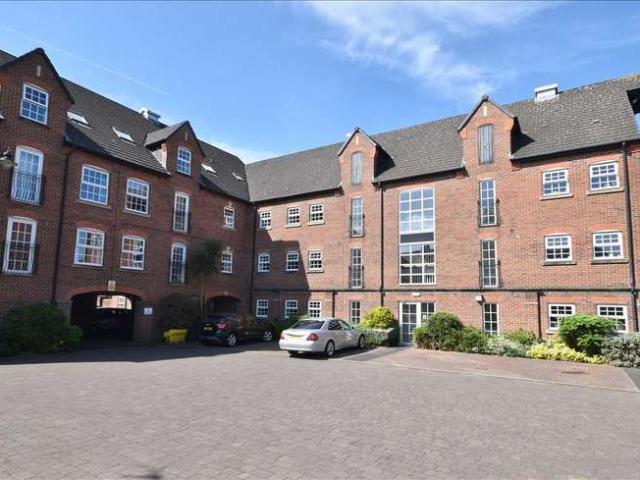 2 Bedroom Apartment Flat