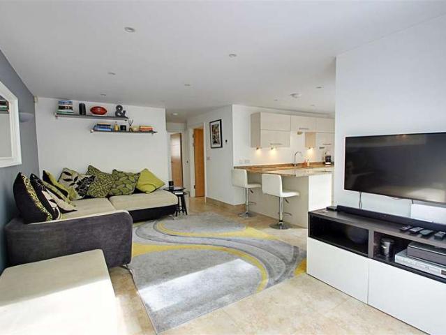 2 Bedroom Apartment Flat
