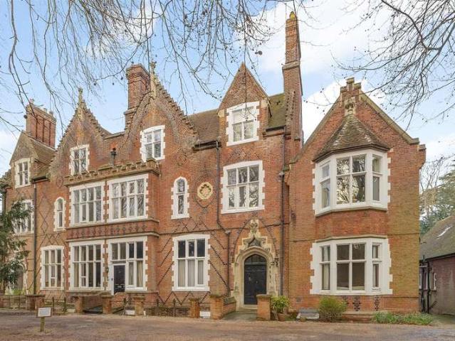 3 Bedroom Apartment Flat