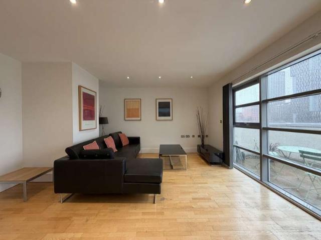2 Bedroom Apartment Flat