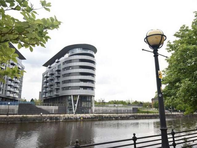 2 Bedroom Apartment Flat
