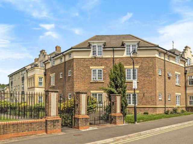 2 Bedroom Apartment Flat