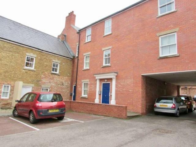 2 Bedroom Apartment Flat